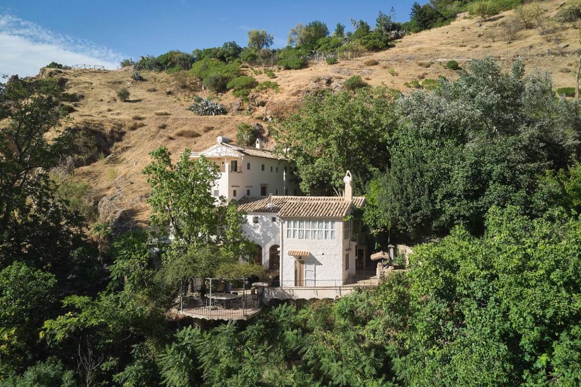 Villa ∙ 9 Bedrooms ∙ 18 Guests - Cazorla