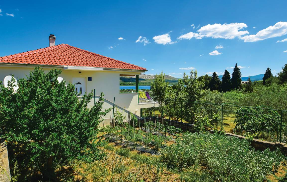 90 M² Ferienwohnung ∙ 2 Schlafzimmer ∙ 6 Gäste - Šibenik