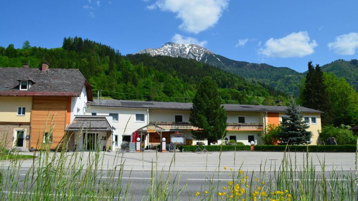 55 M² Ferienwohnung ∙ 2 Schlafzimmer ∙ 4 Gäste - Liezen