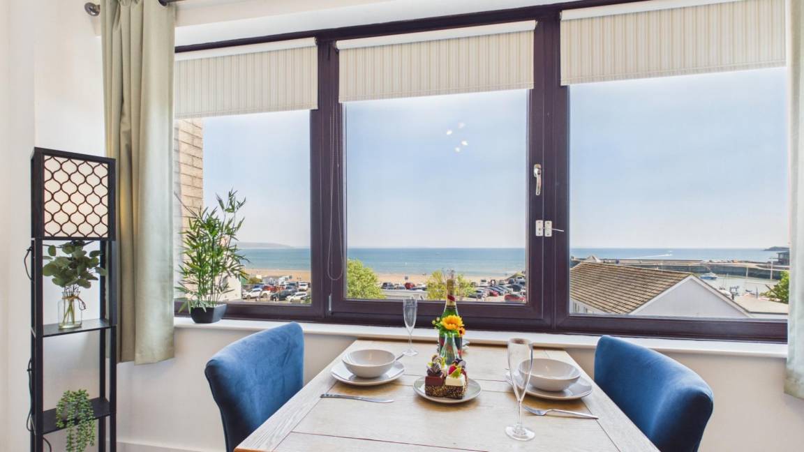 37 M² Apartment ∙ 1 Bedroom ∙ 2 Guests - Amroth