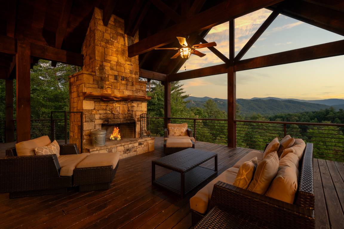 299 M² Cabin ∙ 5 Bedrooms ∙ 10 Guests - Blue Ridge, GA