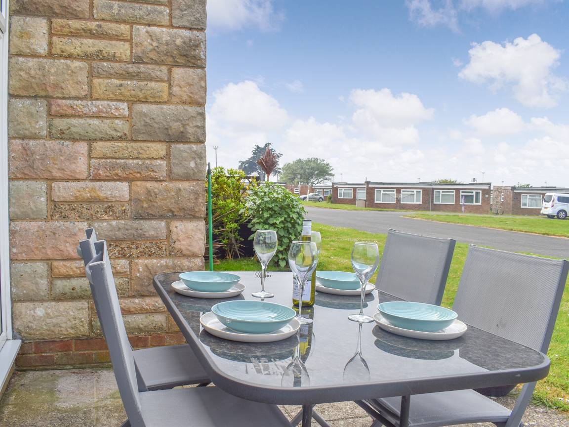 Cottage ∙ 2 Bedrooms ∙ 4 Guests - Lymington