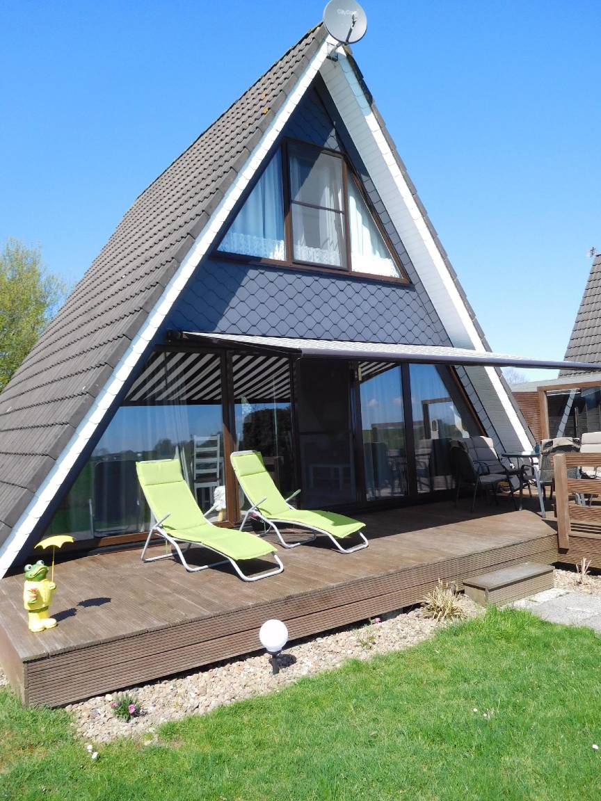 70 M² Ferienhaus ∙ 2 Schlafzimmer ∙ 6 Gäste - Nordenham