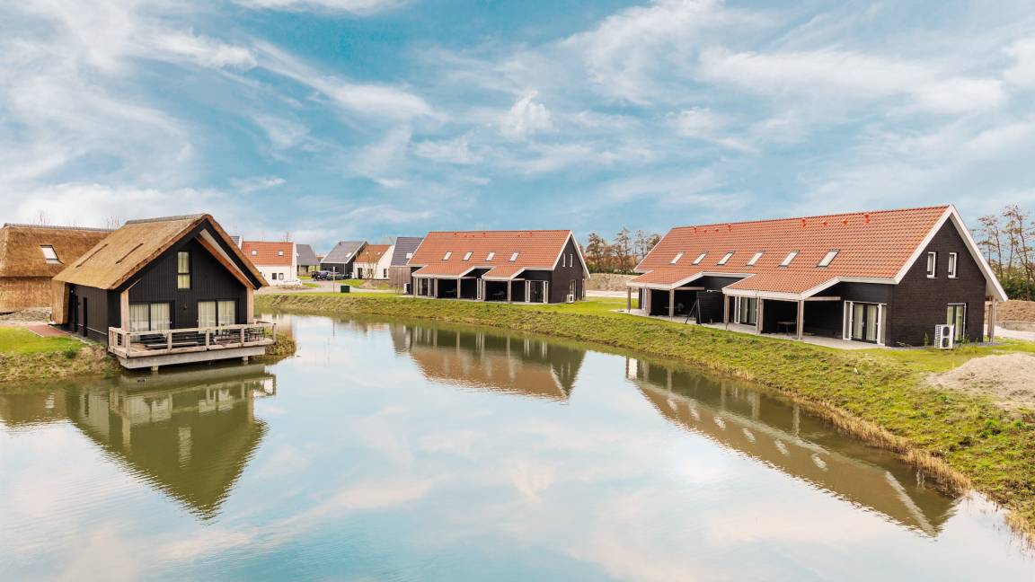 77 M² Ferienhaus ∙ 2 Schlafzimmer ∙ 4 Gäste - Breskens