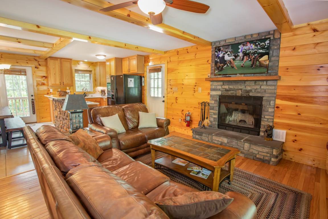 163 M² Cabin ∙ 3 Bedrooms ∙ 6 Guests - Linville, NC
