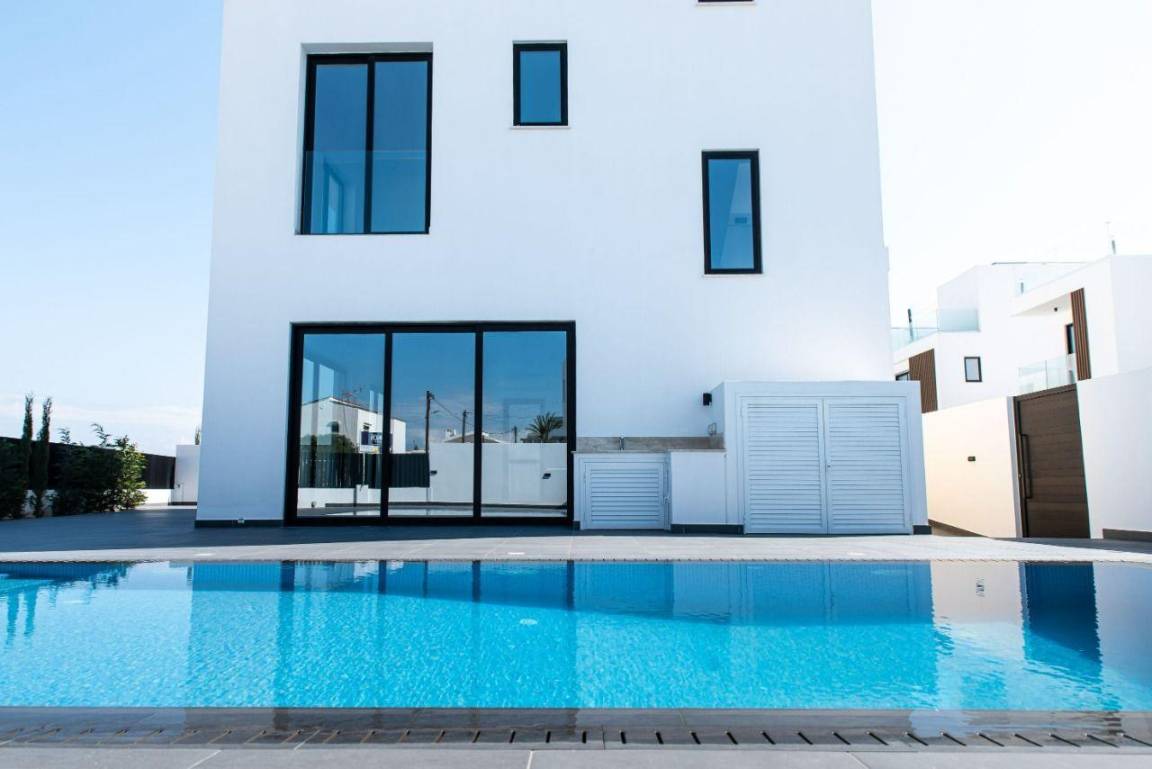 212 M² House ∙ 2 Bedrooms ∙ 4 Guests - Protaras