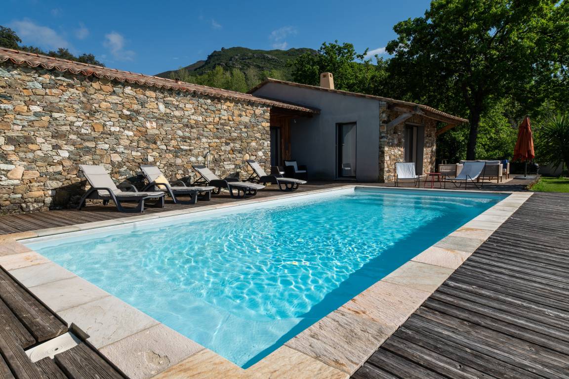 120 M² Huis ∙ 4 Slaapkamers ∙ 8 Gasten - Bastia