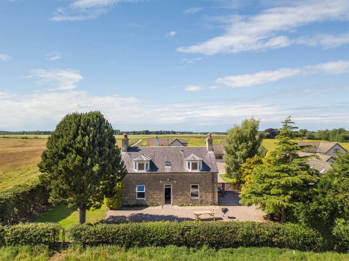 Cottage ∙ 4 Bedrooms ∙ 8 Guests - Aberdeenshire