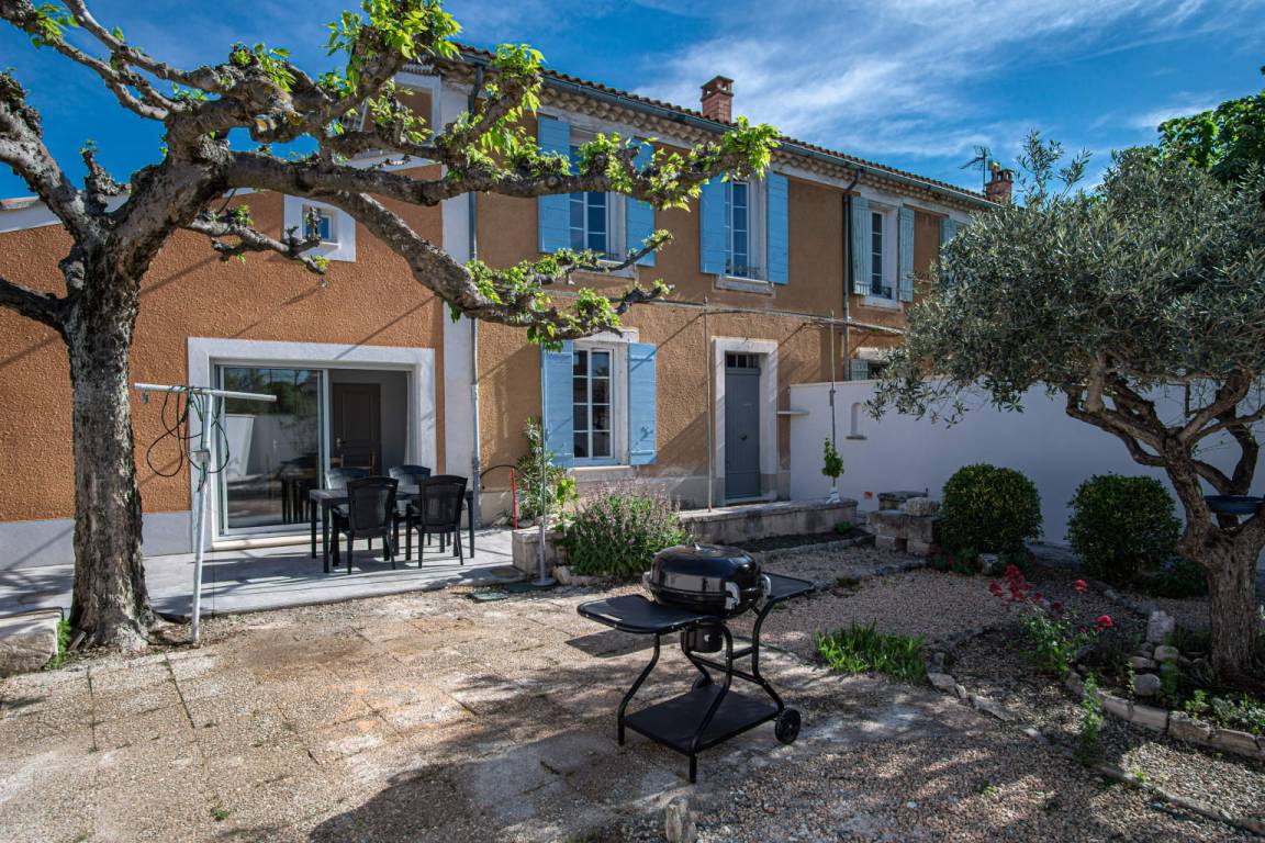 120 M² Maison De Vacances ∙ 2 Chambres ∙ 4 Personnes - L'Isle-sur-la-Sorgue