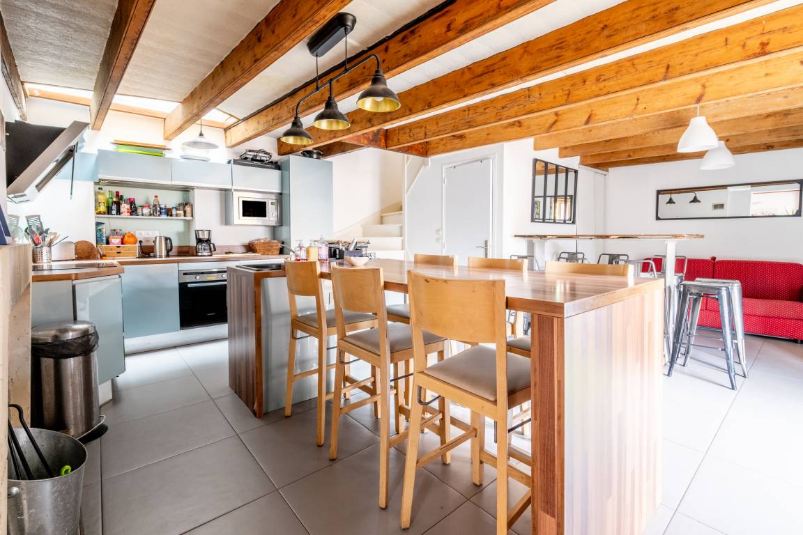 120 M² Maison De Vacances ∙ 5 Chambres ∙ 14 Personnes - Nantes