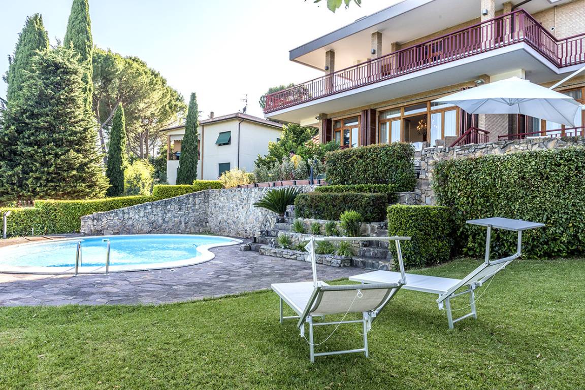 260 M² Villa ∙ 4 Habitaciones ∙ 8 Huéspedes - Macerata