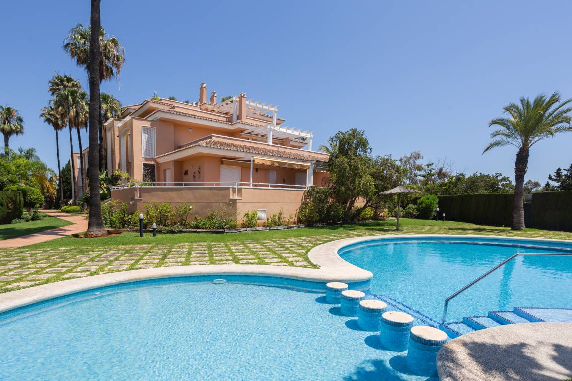 75 M² Apartamento ∙ 2 Habitaciones ∙ 4 Huéspedes - Beniarbeig
