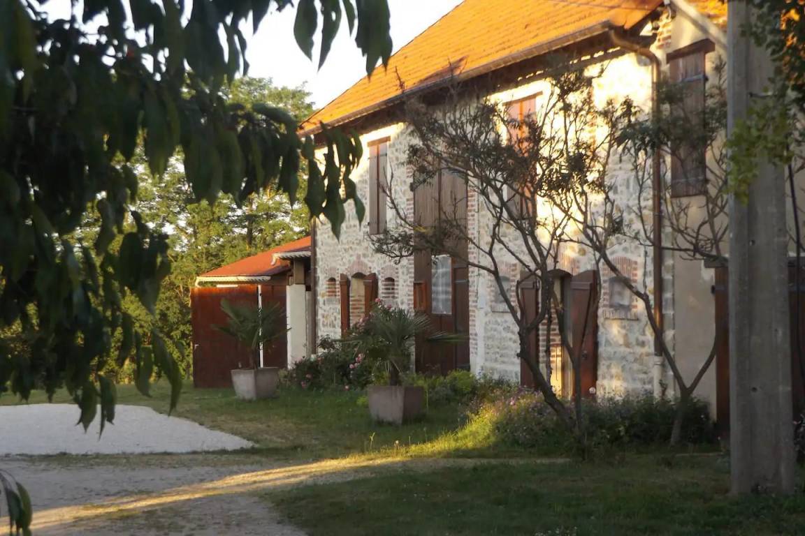 70 M² Gîte ∙ 2 Chambres ∙ 4 Personnes - Allier