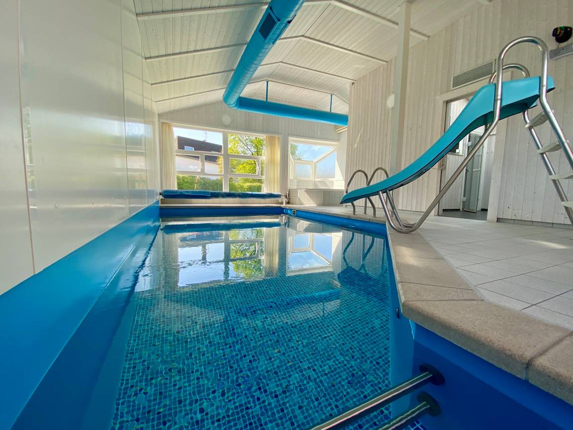 195 M² Maison De Vacances ∙ 5 Chambres ∙ 12 Personnes - Mer Baltique