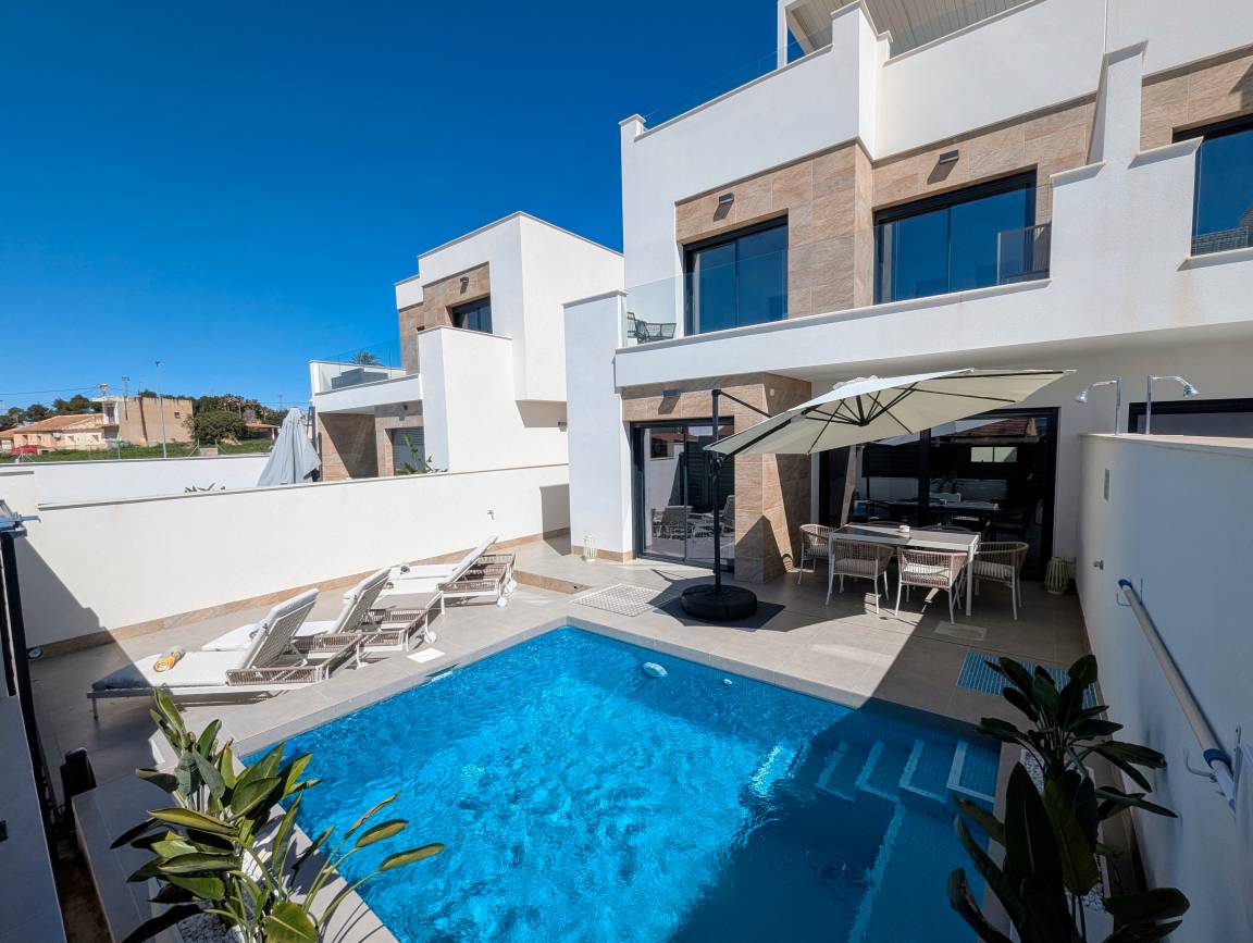 120 M² Ferienhaus ∙ 3 Schlafzimmer ∙ 6 Gäste - Guardamar del Segura