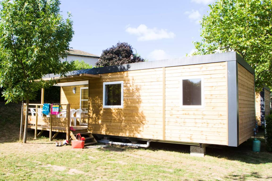 32 M² Caravan ∙ 3 Bedrooms ∙ 6 Guests - Fleurie