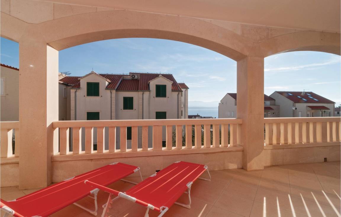 174 M² Apartment ∙ 2 Bedrooms ∙ 6 Guests - Bol