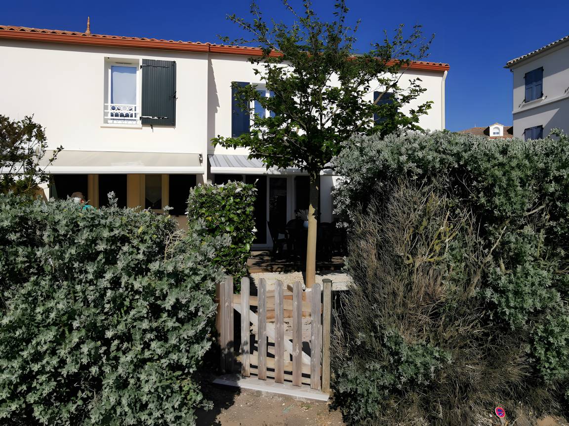 54 M² House ∙ 2 Bedrooms ∙ 5 Guests - Brem-sur-Mer