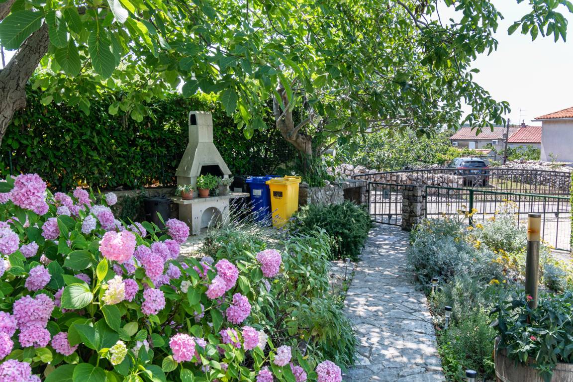 51 M² Apartment ∙ 2 Bedrooms ∙ 5 Guests - Punat