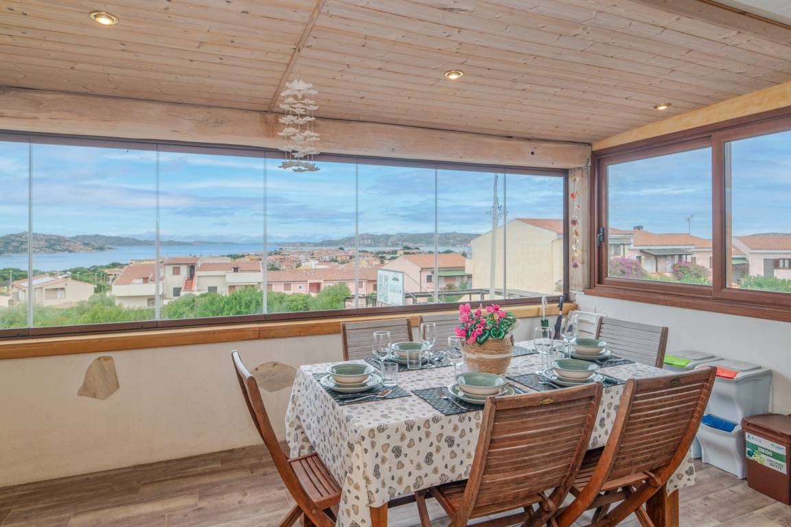 65 M² Ferienhaus ∙ 2 Schlafzimmer ∙ 4 Gäste - La Maddalena