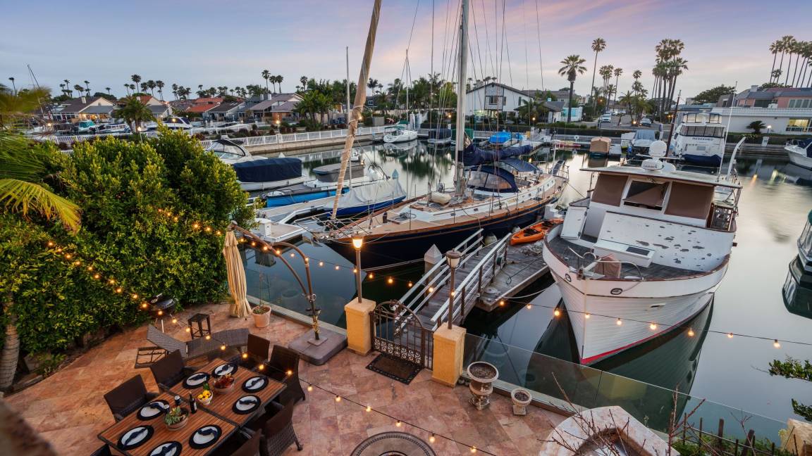 377 M² House ∙ 5 Bedrooms ∙ 12 Guests - Imperial Beach, CA