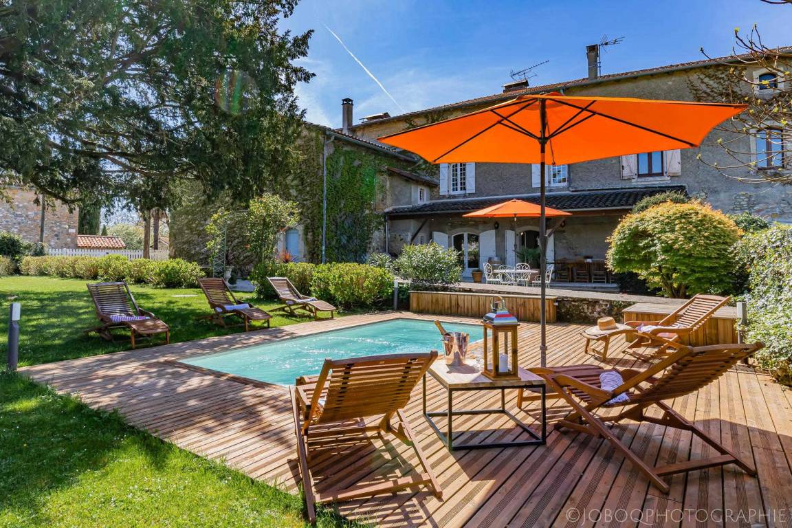 300 M² Gîte ∙ 5 Chambres ∙ 12 Personnes - Martres-Tolosane