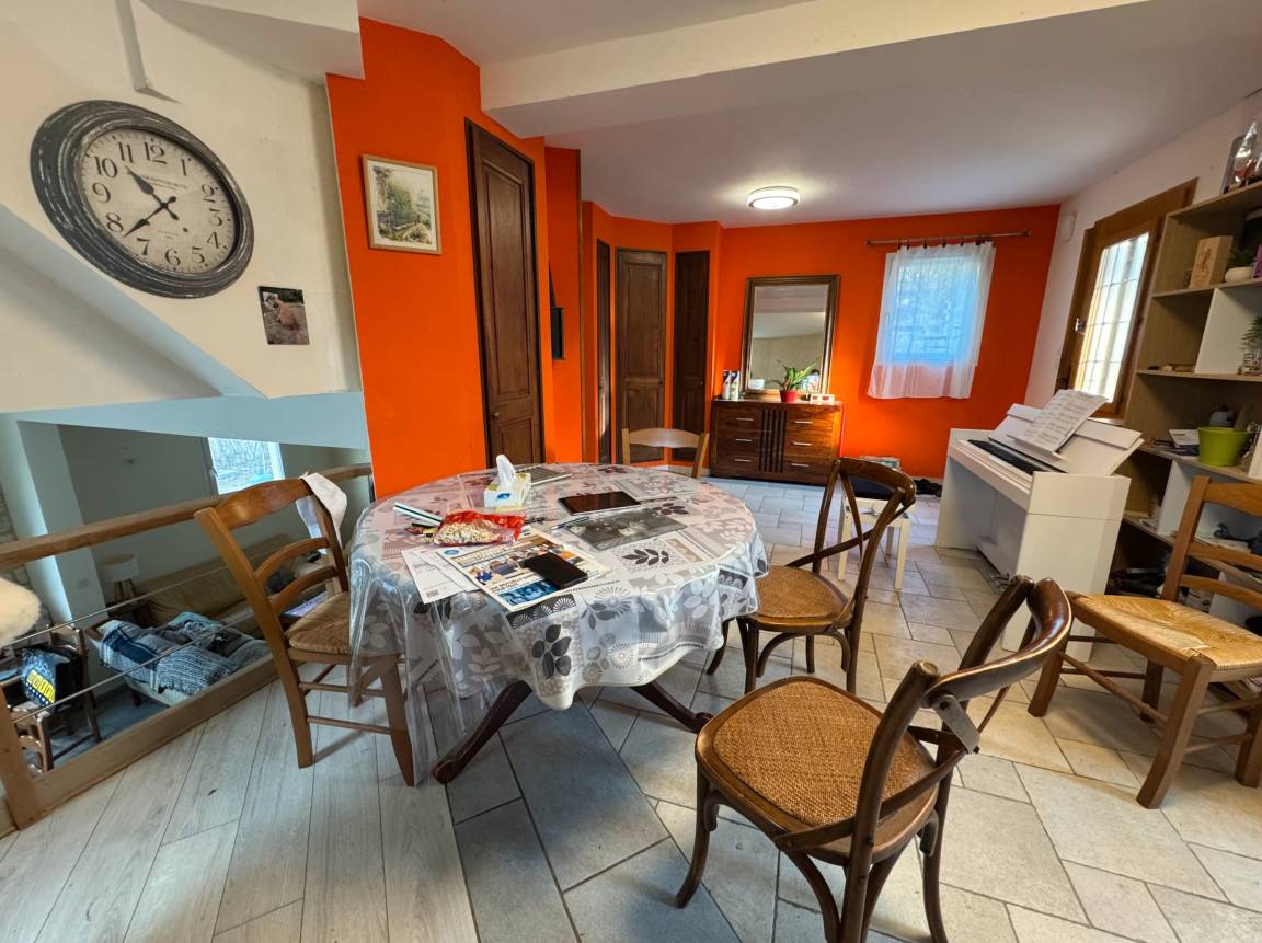 120 M² Maison De Vacances ∙ 2 Chambres ∙ 6 Personnes - Seyssel