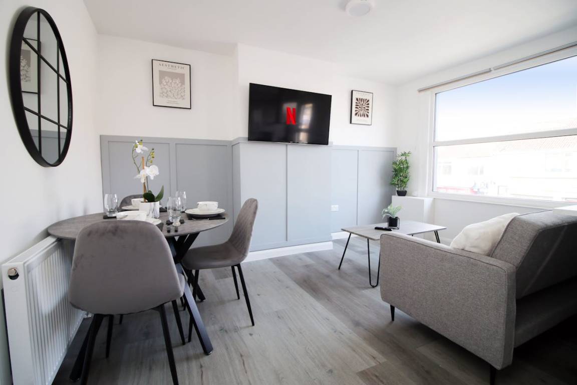 62 M² Apartment ∙ 2 Bedrooms ∙ 4 Guests - Bristol