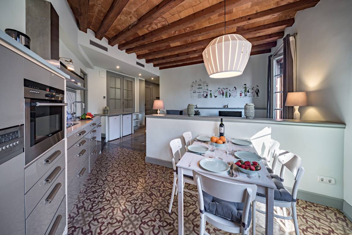 80 M² Apartamento ∙ 3 Habitaciones ∙ 5 Huéspedes - Sant Cugat del Vallès