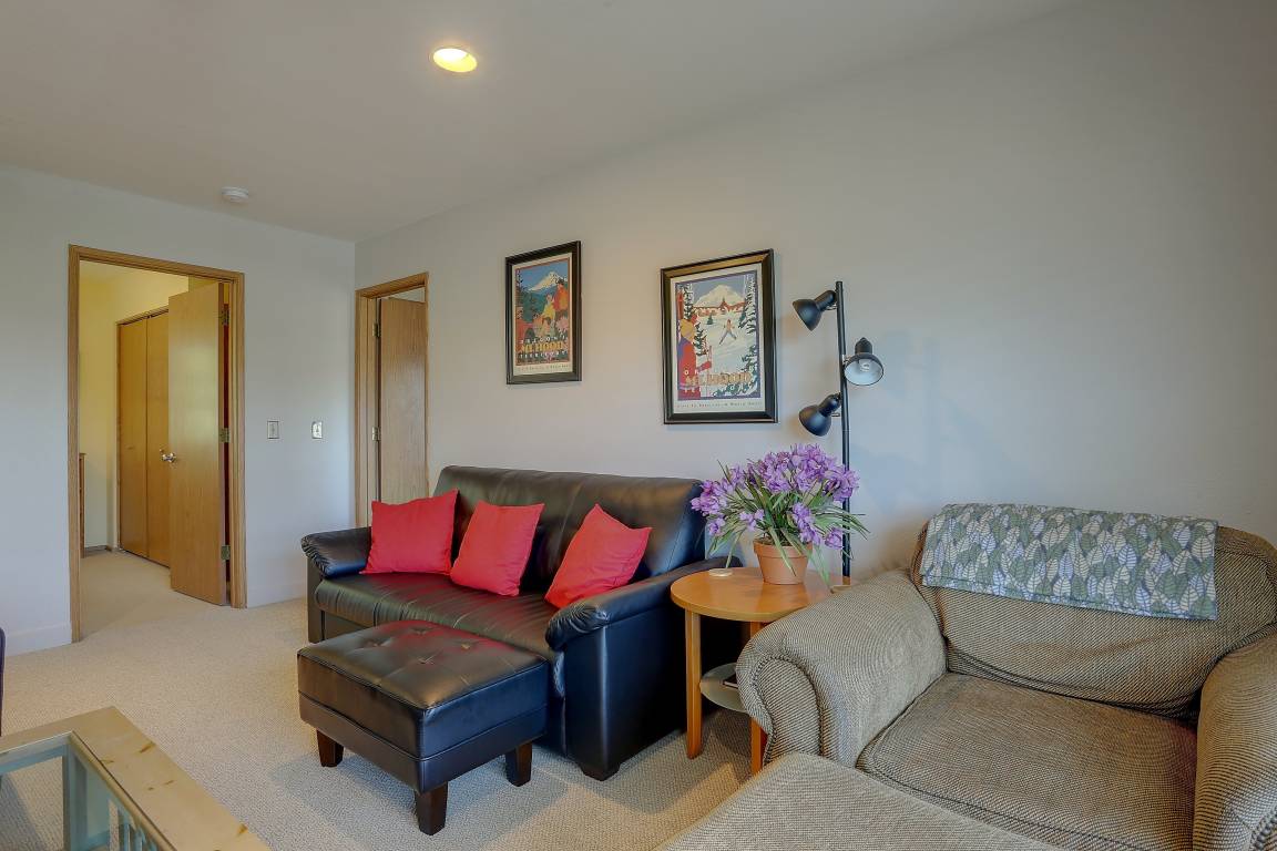 79 M² Condo ∙ 2 Bedrooms ∙ 4 Guests - Hood River, OR