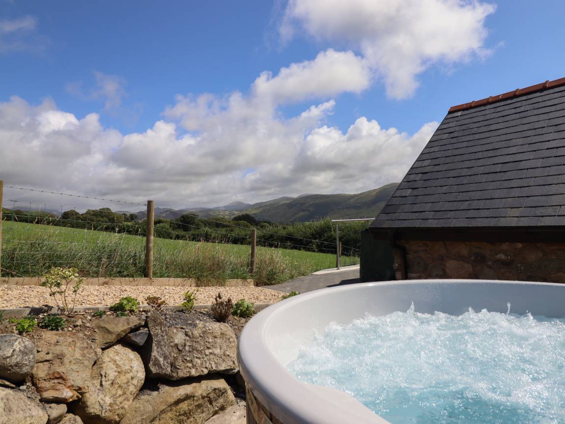 Cottage ∙ 2 Bedrooms ∙ 4 Guests - Tywyn