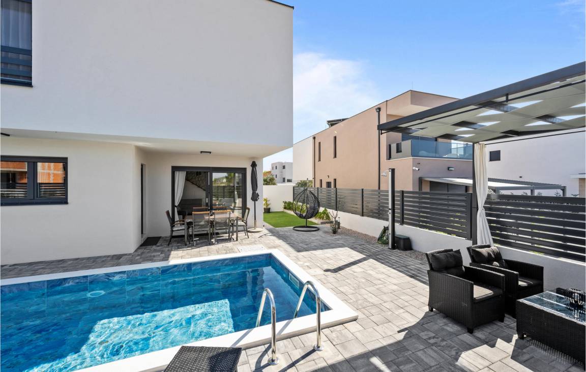 110 M² Ferienhaus ∙ 3 Schlafzimmer ∙ 6 Gäste - Vodice