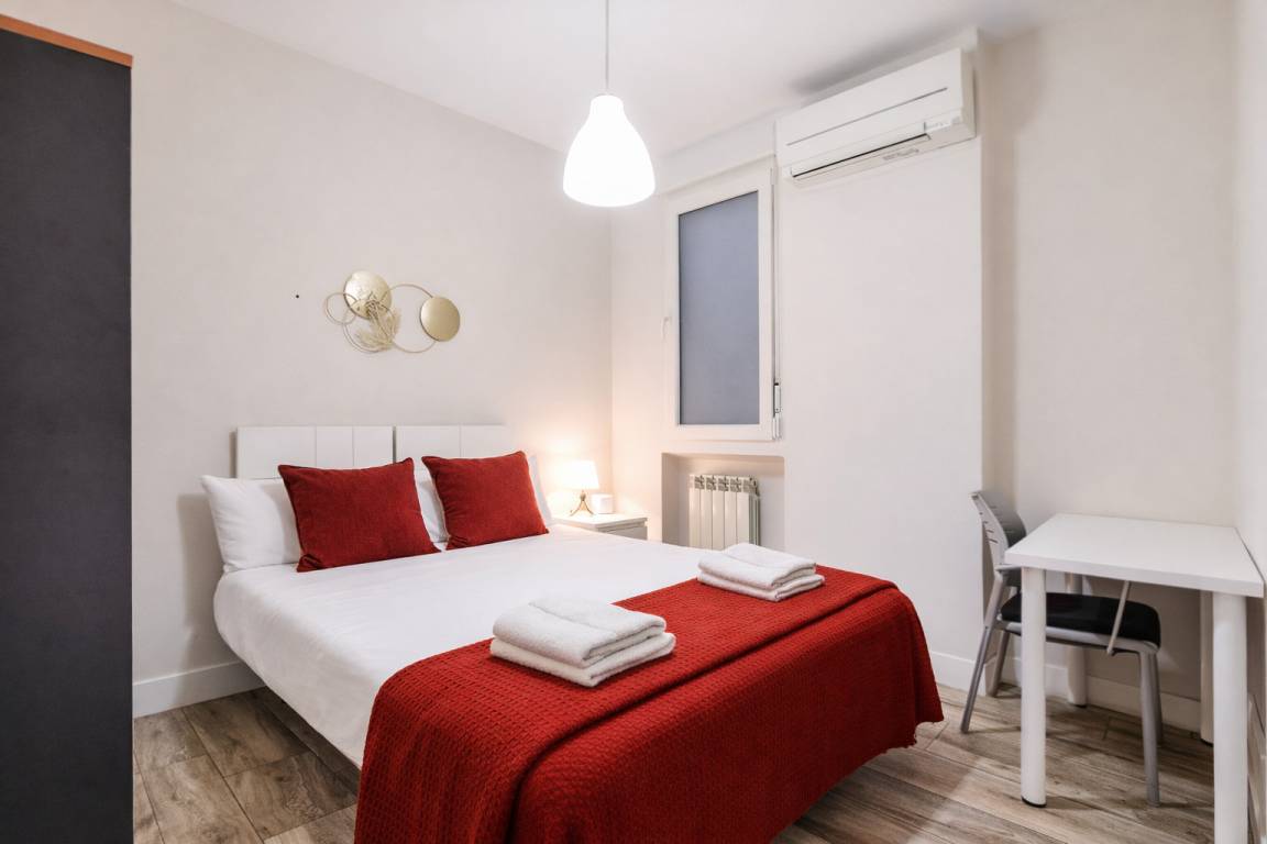 88 M² Huoneisto ∙ 4 Makuuhuonetta ∙ 8 Vierasta - Madryt