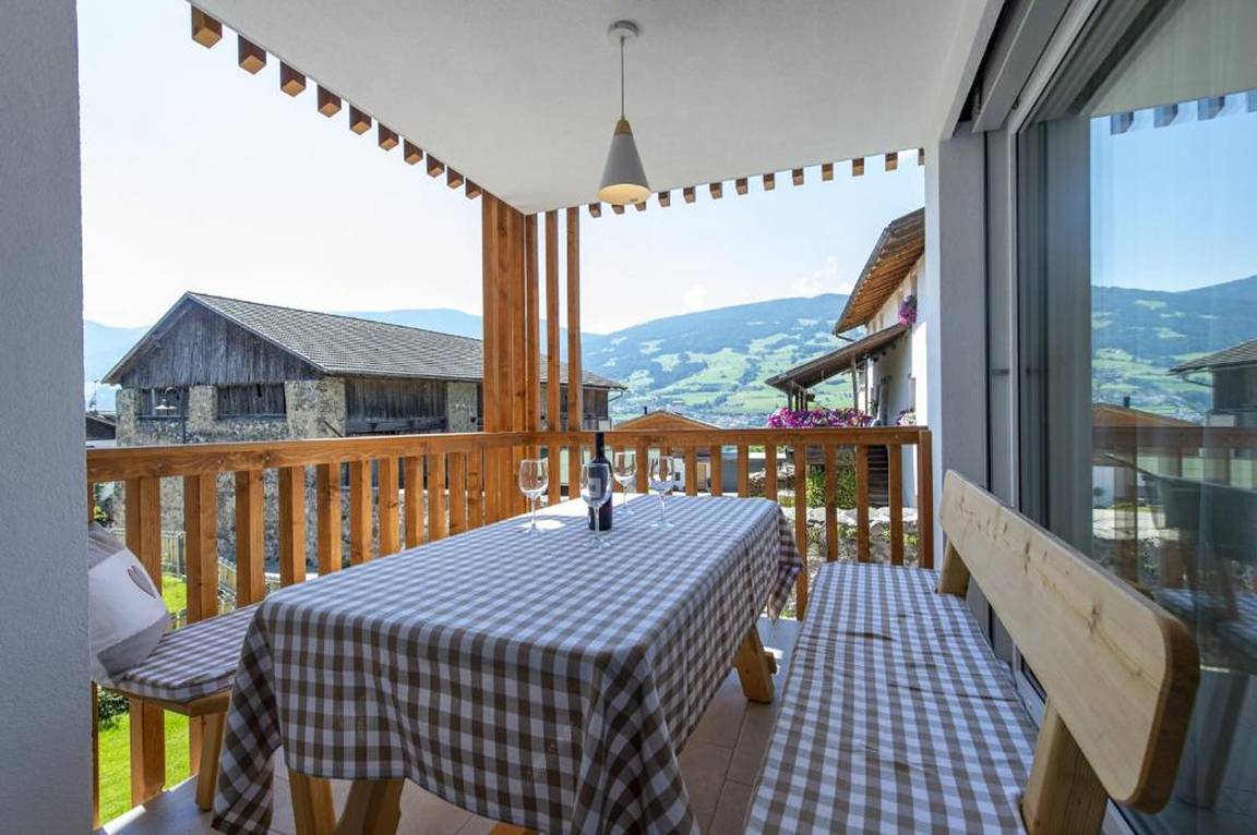 64 M² Appartement ∙ 2 Chambres ∙ 4 Personnes - Bressanone