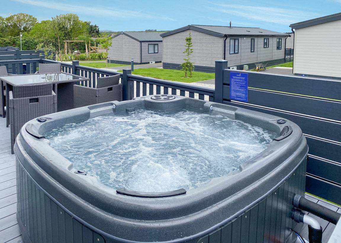 Chalet ∙ 2 Bedrooms ∙ 4 Guests - Cornwall