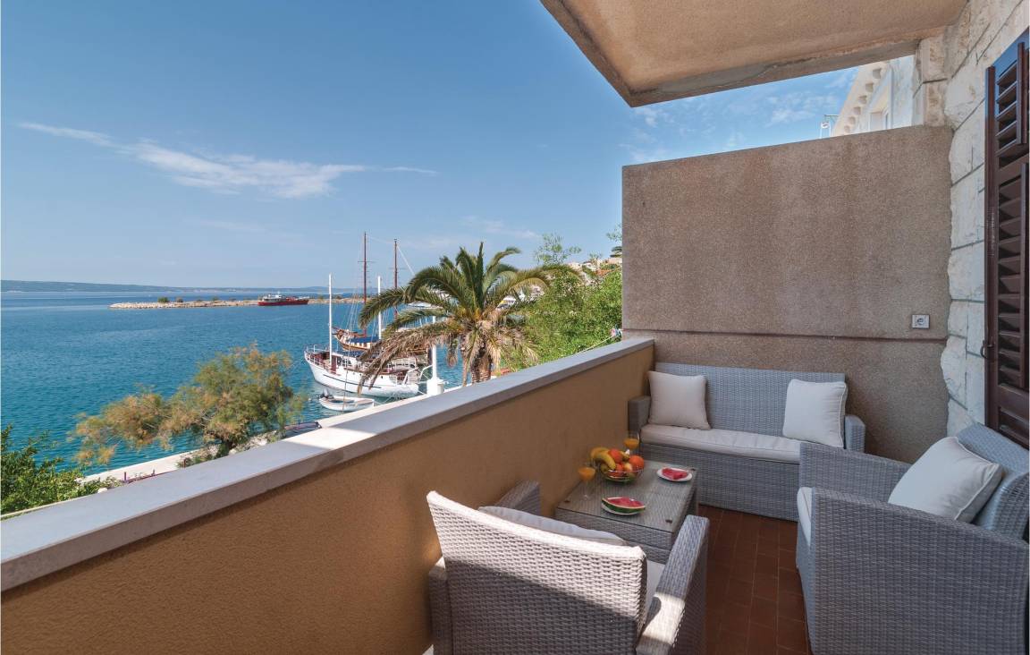 120 M² Apartment ∙ 3 Bedrooms ∙ 6 Guests - Supetar