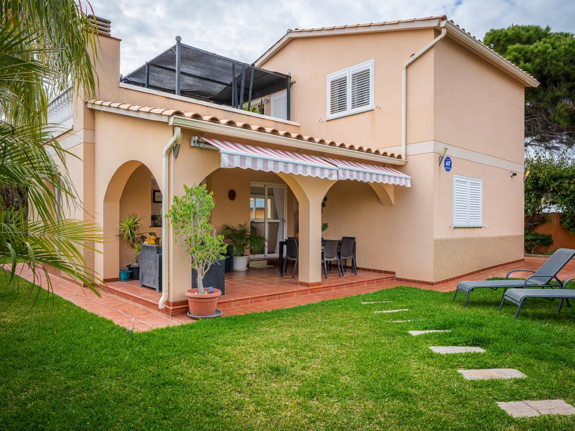 115 M² House ∙ 3 Bedrooms ∙ 6 Guests - Torredembarra