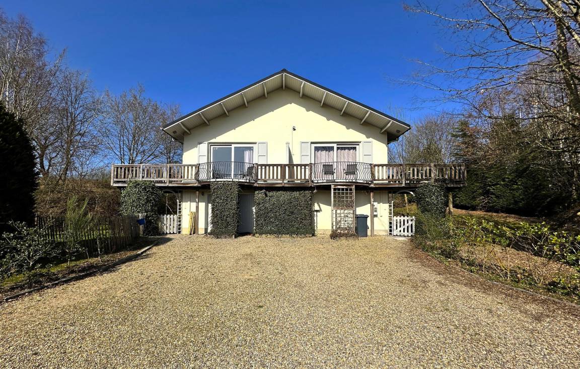175 M² Ferienhaus ∙ 3 Schlafzimmer ∙ 8 Gäste - Rendeux