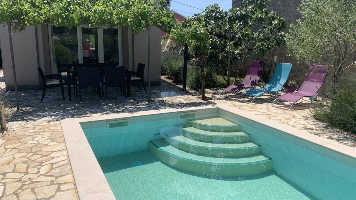 70 M² Apartment ∙ 3 Bedrooms ∙ 6 Guests - Punat