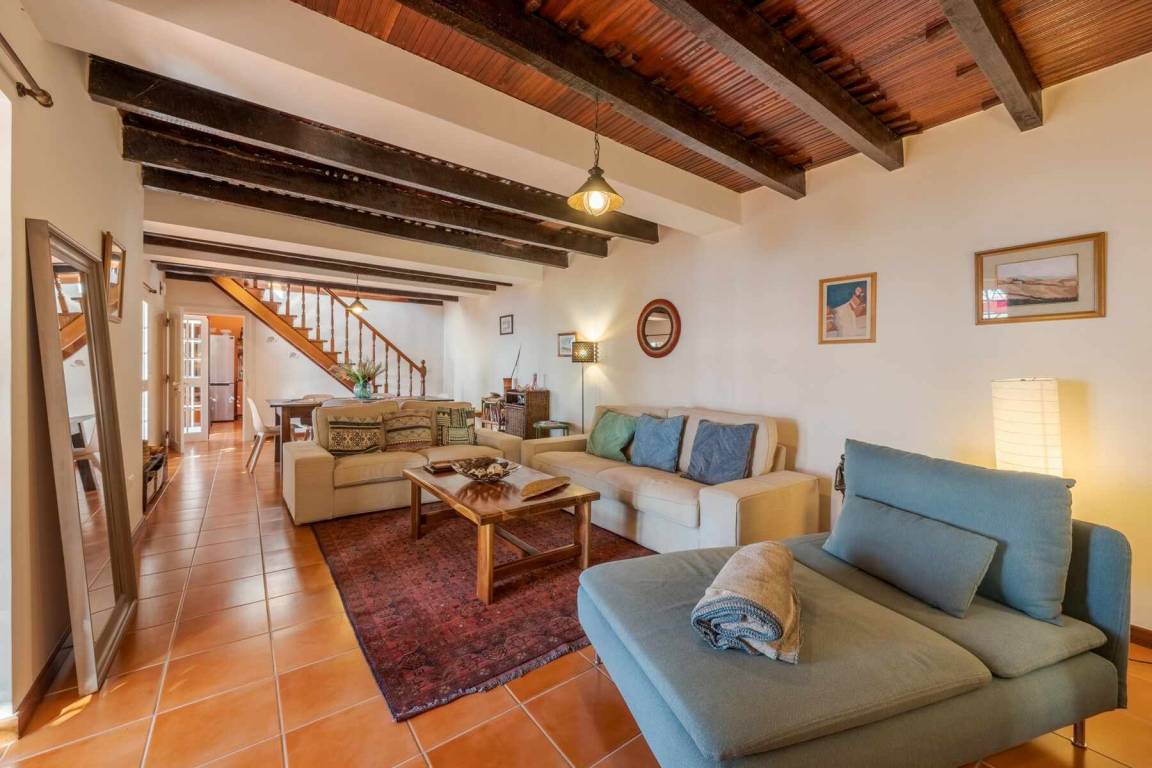 250 M² Huis ∙ 2 Slaapkamers ∙ 4 Gasten - Calheta