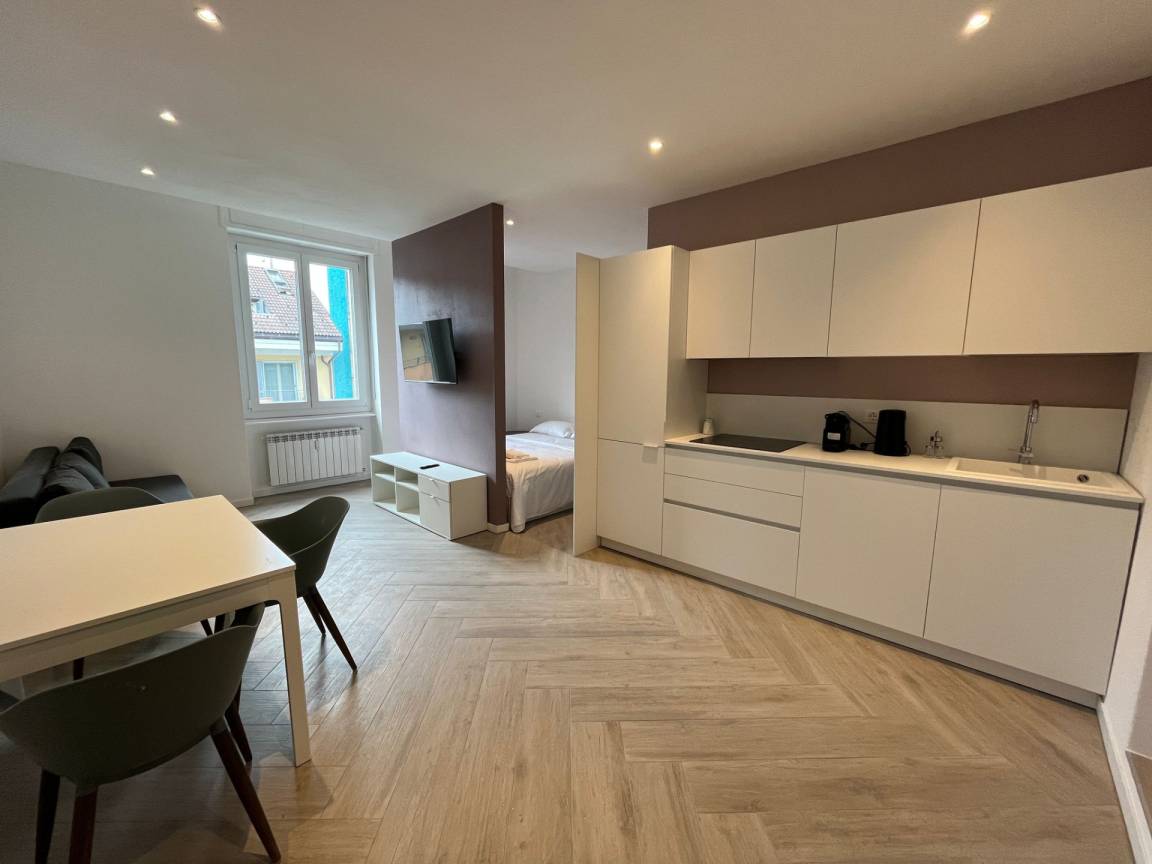 44 M² Ferienwohnung ∙ 1 Schlafzimmer ∙ 3 Gäste - Domodossola