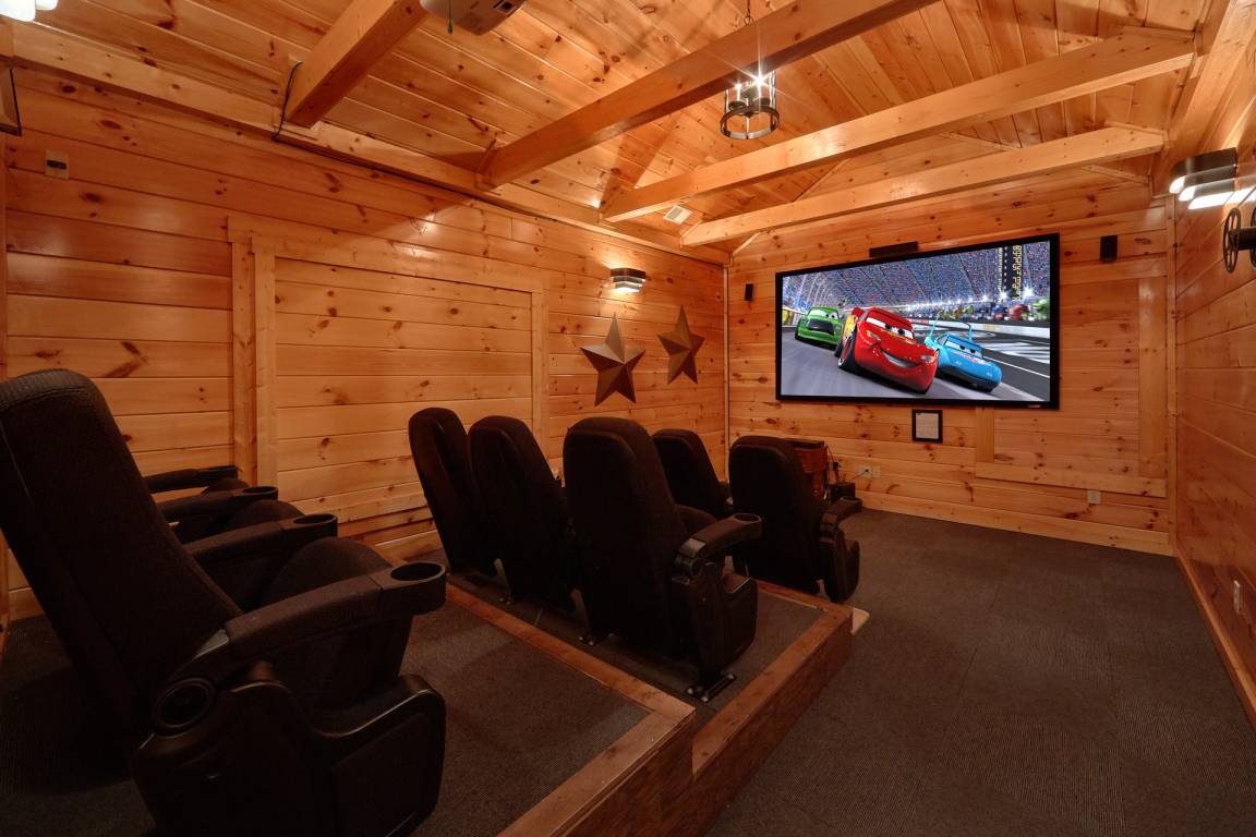 300 M² House ∙ 5 Bedrooms ∙ 14 Guests - Gatlinburg, TN