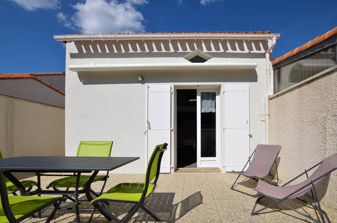 44 M² House ∙ 1 Bedroom ∙ 5 Guests - La Palmyre