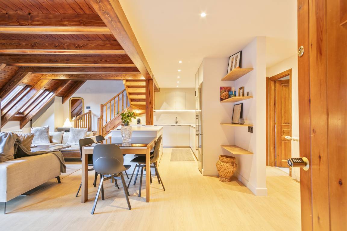 120 M² Apartamento ∙ 3 Quartos ∙ 6 Hóspedes - Vielha
