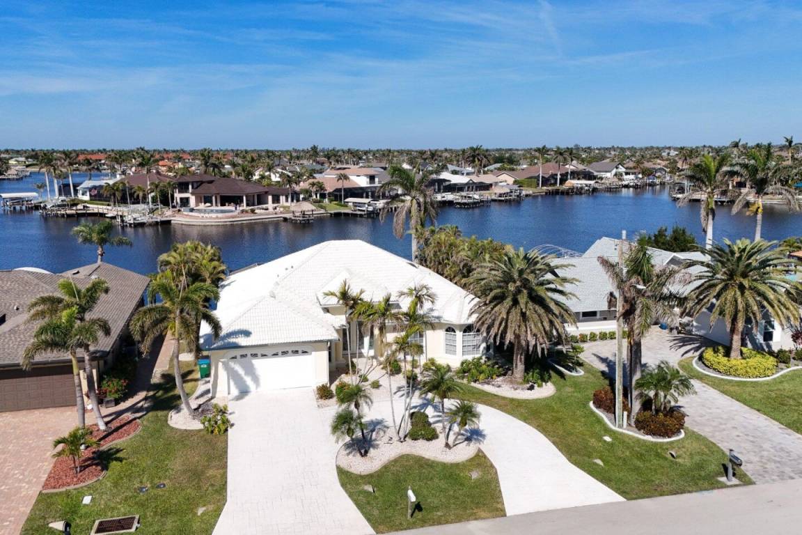 192 M² Villa ∙ 3 Makuuhuonetta ∙ 6 Vierasta - Cape Coral, FL
