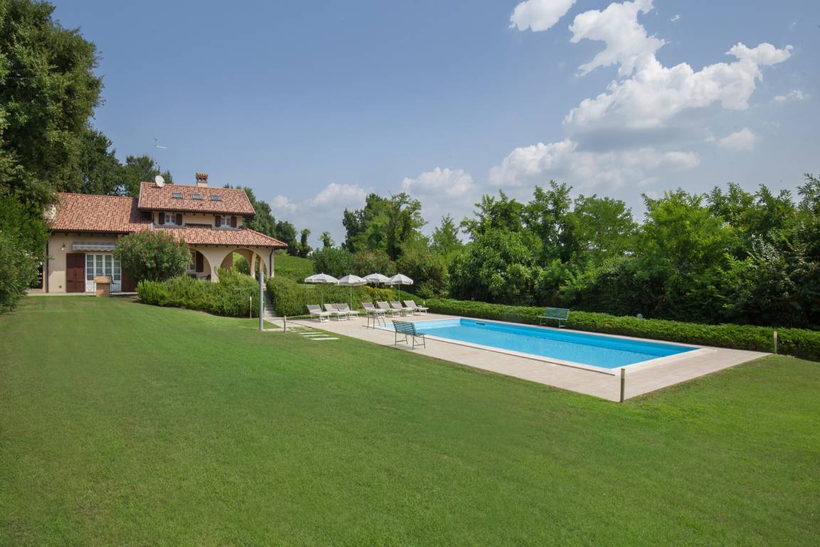 300 M² Villa ∙ 3 Slaapkamers ∙ 7 Gasten - Castelnuovo del Garda