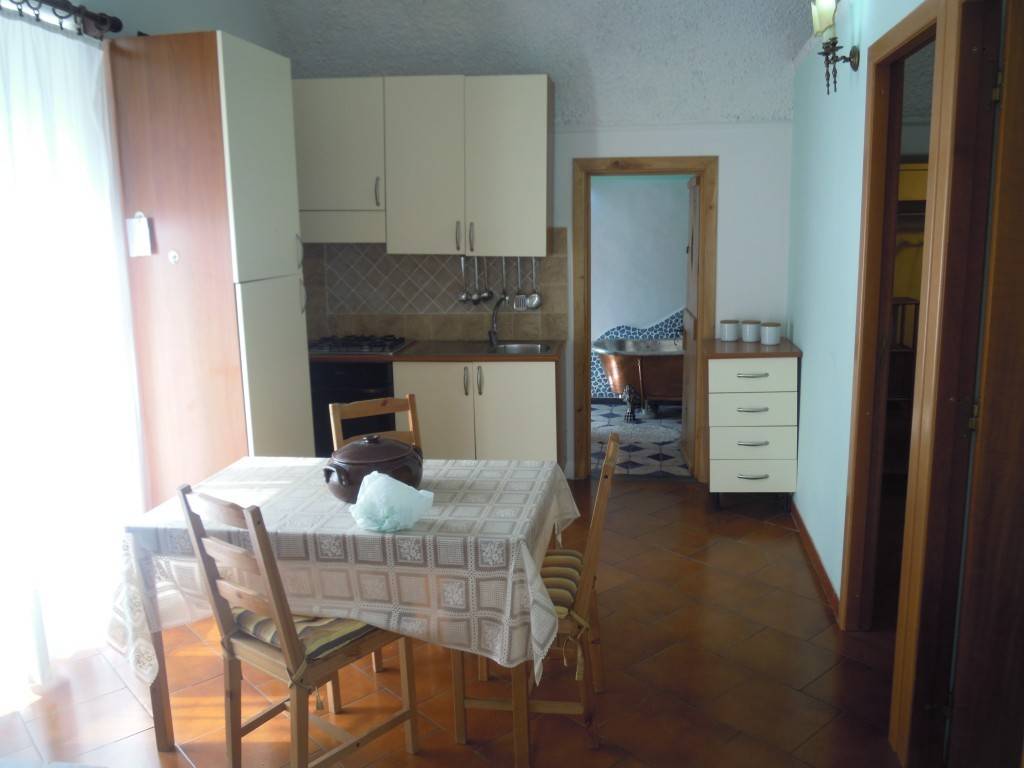 48 M² Huoneisto ∙ 2 Makuuhuonetta ∙ 5 Vierasta - Procida