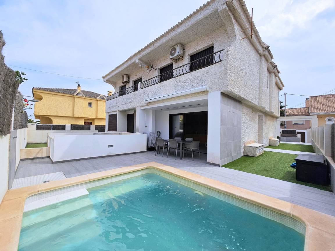 110 M² House ∙ 4 Bedrooms ∙ 8 Guests - La Manga