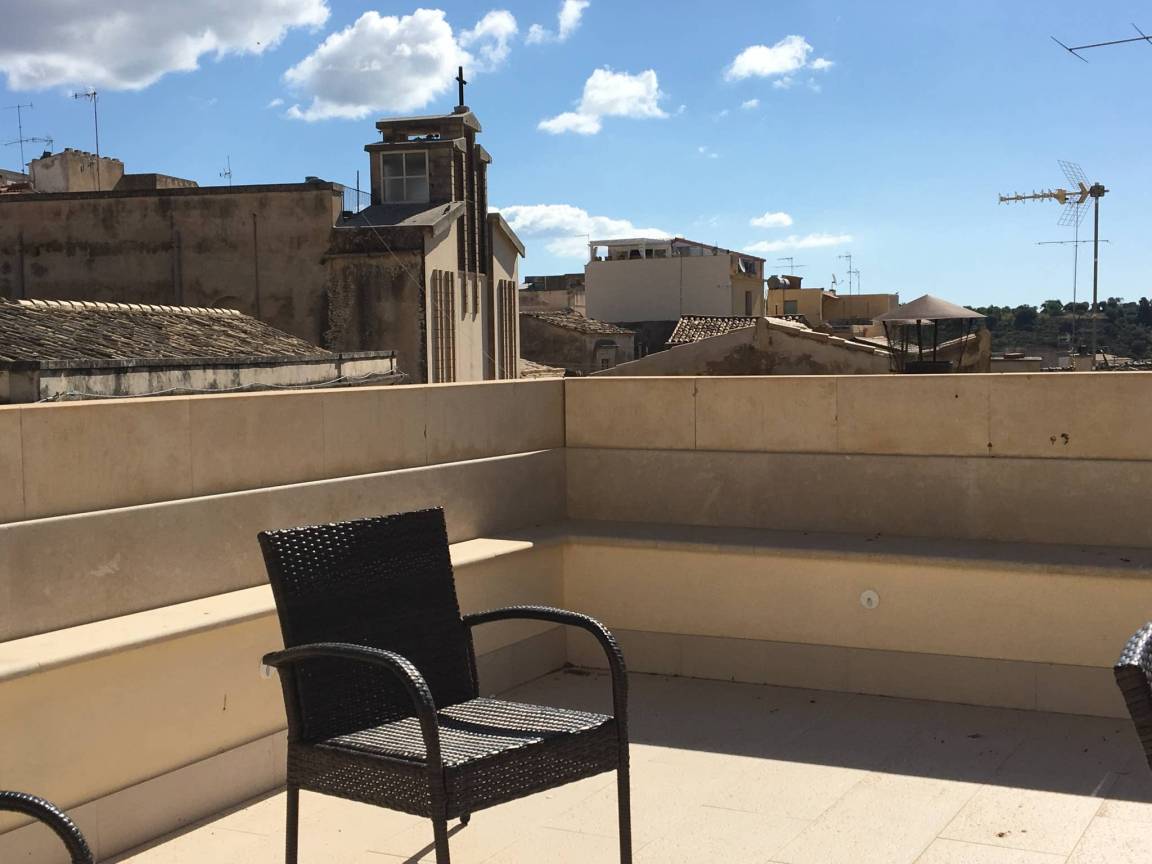 95 M² House ∙ 2 Bedrooms ∙ 4 Guests - Noto