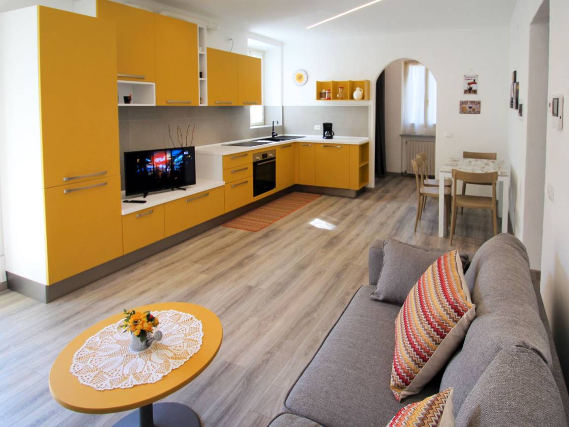62 M² Ferienwohnung ∙ 2 Schlafzimmer ∙ 4 Gäste - Luino